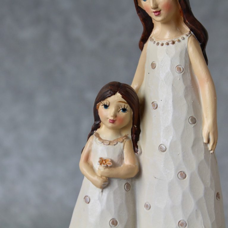 Loving Mother And Daughter Resin Statue | Dalisay