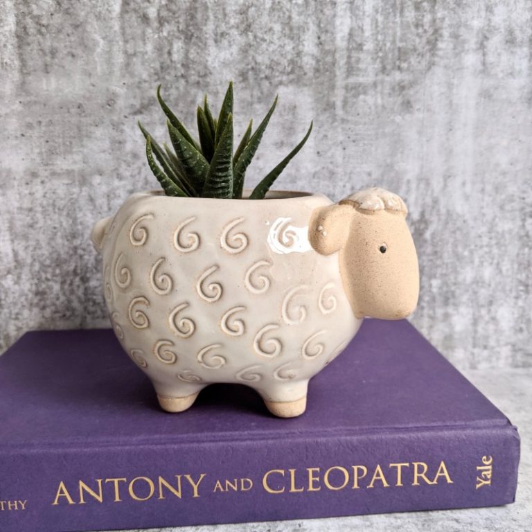 Fox With Tail Planter Pot, 17cm | Dalisay