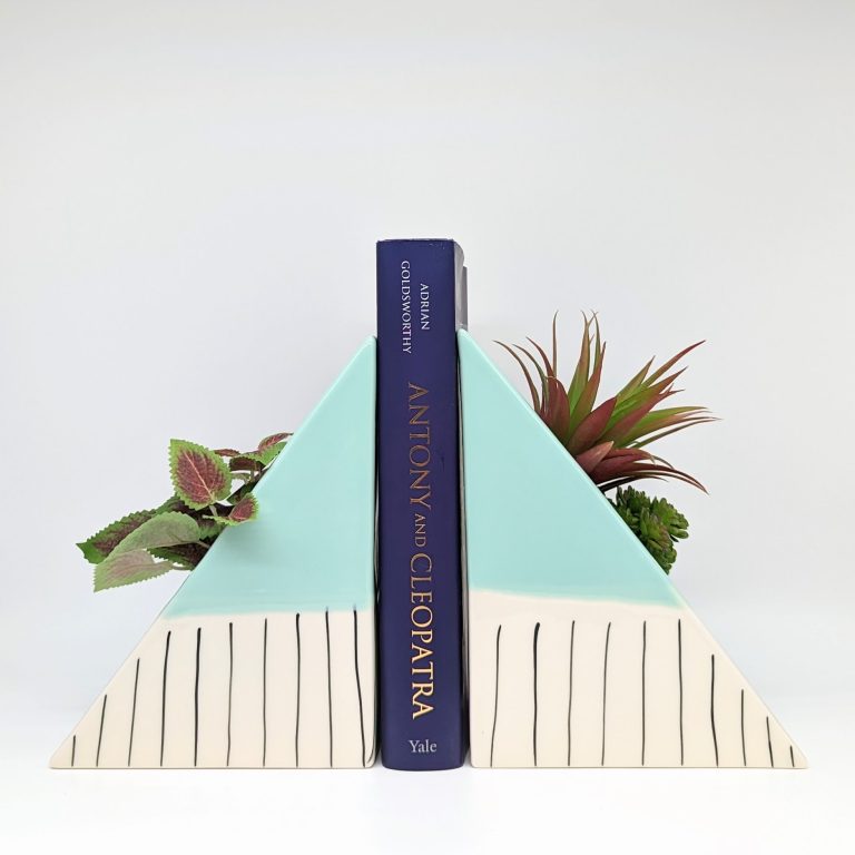 White Green Triangle Bookend Planter Pot, 20cm | Dalisay